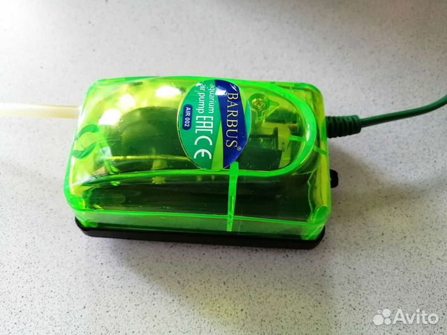 Компрессор для аквариума и декорация